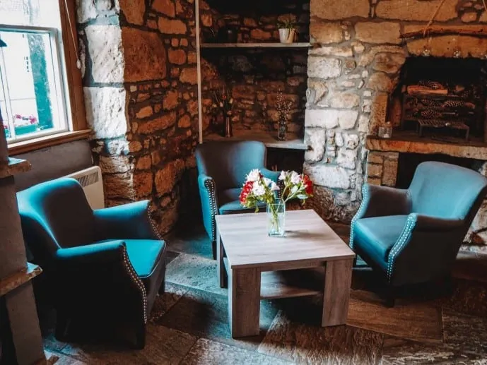 I Stayed At Mrs Baird's B&B In Outlander - The Covenanter Hotel ...